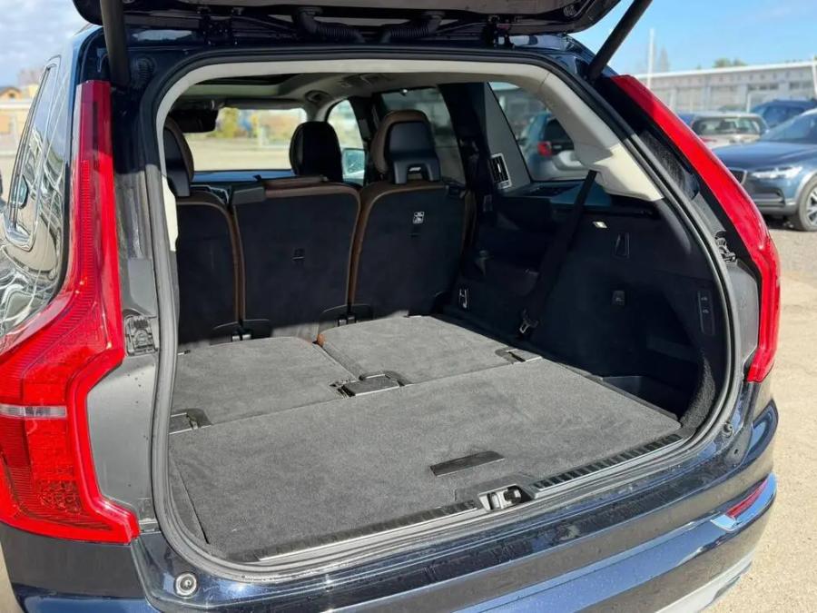 Zils Volvo XC90 2018 Rīga, ar dzinēja tilpumu 2.00 L un nobraukumu 113 tūkst. km par 31000 €, foto 3 vietnē AUTOMOTO.COM.LV