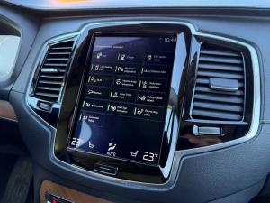 Zils Volvo XC90 2018 Rīga, ar dzinēja tilpumu 2.00 L un nobraukumu 113 tūkst. km par 31000 €, foto 17 vietnē AUTOMOTO.COM.LV
