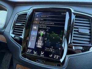 Zils Volvo XC90 2018 Rīga, ar dzinēja tilpumu 2.00 L un nobraukumu 113 tūkst. km par 31000 €, foto 18 vietnē AUTOMOTO.COM.LV