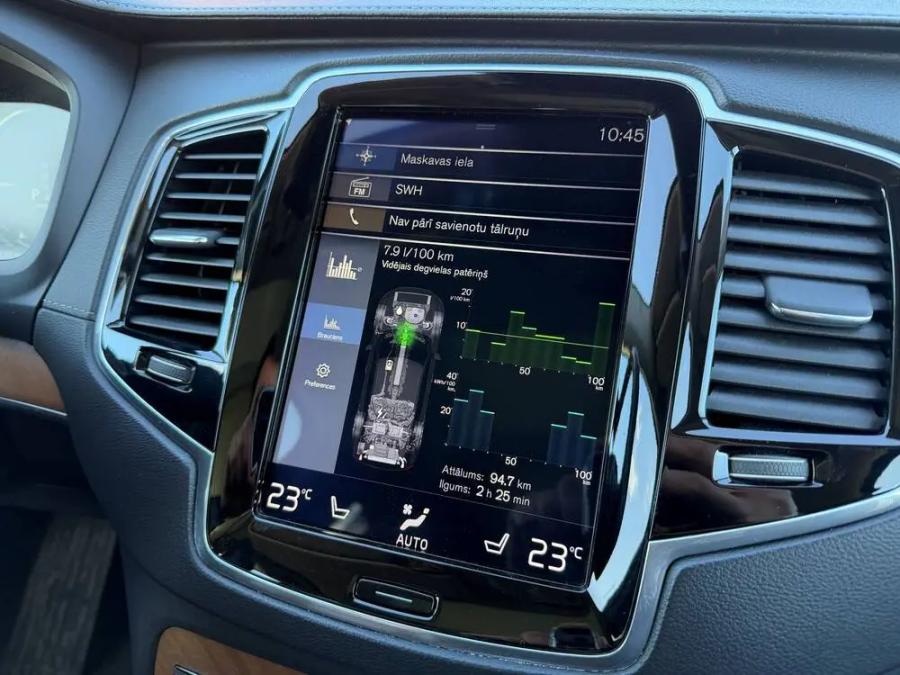 Zils Volvo XC90 2018 Rīga, ar dzinēja tilpumu 2.00 L un nobraukumu 113 tūkst. km par 31000 €, foto 18 vietnē AUTOMOTO.COM.LV
