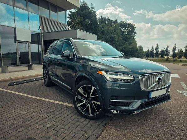 Blue Volvo XC90 2018 in Vilnius, with an engine capacity of 1.97 L and mileage of 88 thousand km for 26200 €, photo 1 on AUTOMOTO.COM.LV