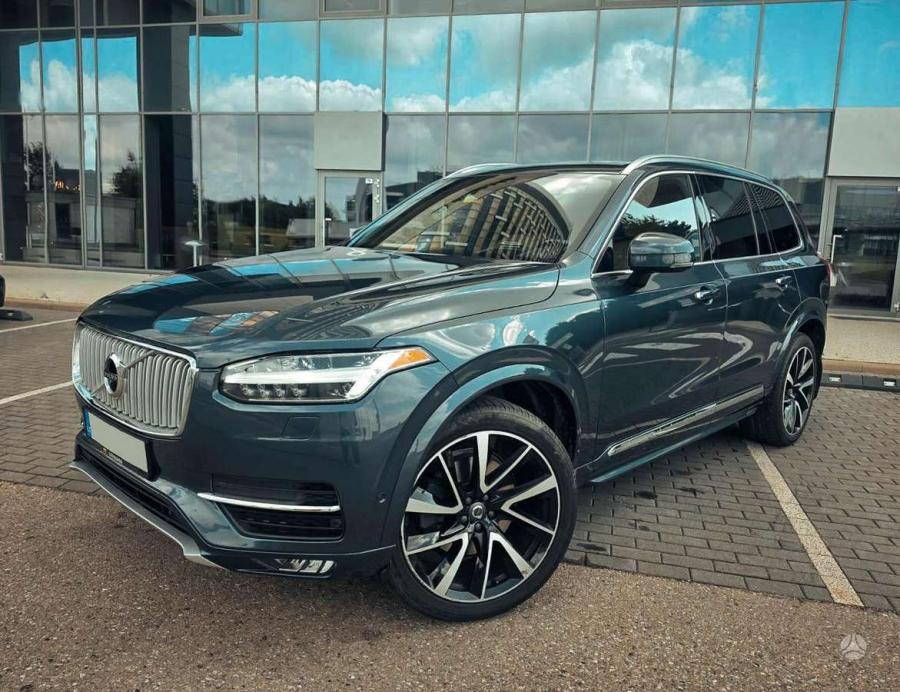 Blue Volvo XC90 2018 in Vilnius, with an engine capacity of 1.97 L and mileage of 88 thousand km for 26200 €, photo 3 on AUTOMOTO.COM.LV