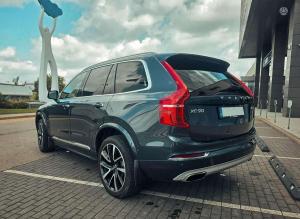 Blue Volvo XC90 2018 in Vilnius, with an engine capacity of 1.97 L and mileage of 88 thousand km for 26200 €, photo 5 on AUTOMOTO.COM.LV