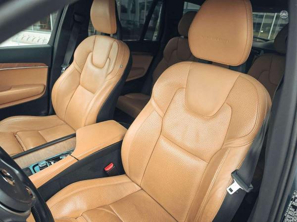 Blue Volvo XC90 2018 in Vilnius, with an engine capacity of 1.97 L and mileage of 88 thousand km for 26200 €, photo 7 on AUTOMOTO.COM.LV