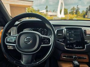 Blue Volvo XC90 2018 in Vilnius, with an engine capacity of 1.97 L and mileage of 88 thousand km for 26200 €, photo 9 on AUTOMOTO.COM.LV