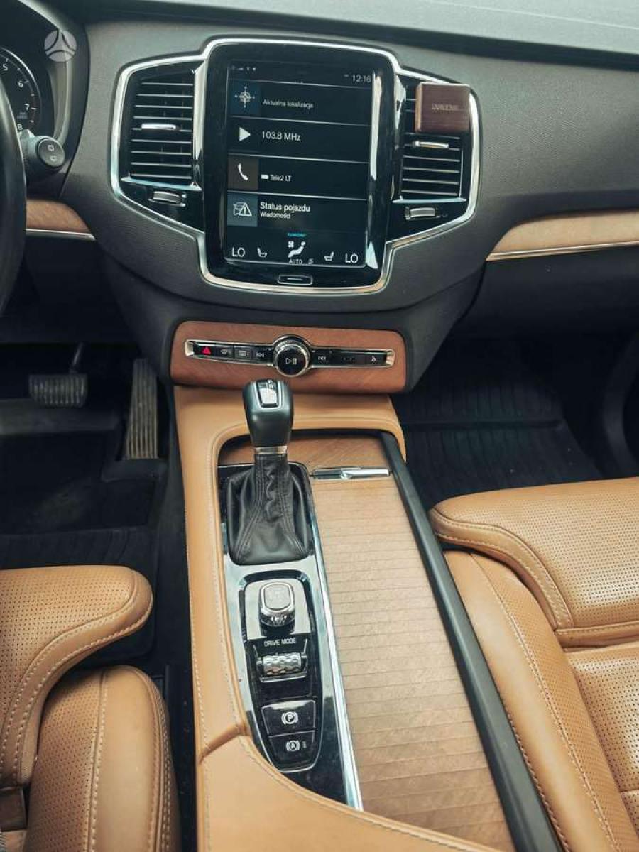 Blue Volvo XC90 2018 in Vilnius, with an engine capacity of 1.97 L and mileage of 88 thousand km for 26200 €, photo 10 on AUTOMOTO.COM.LV