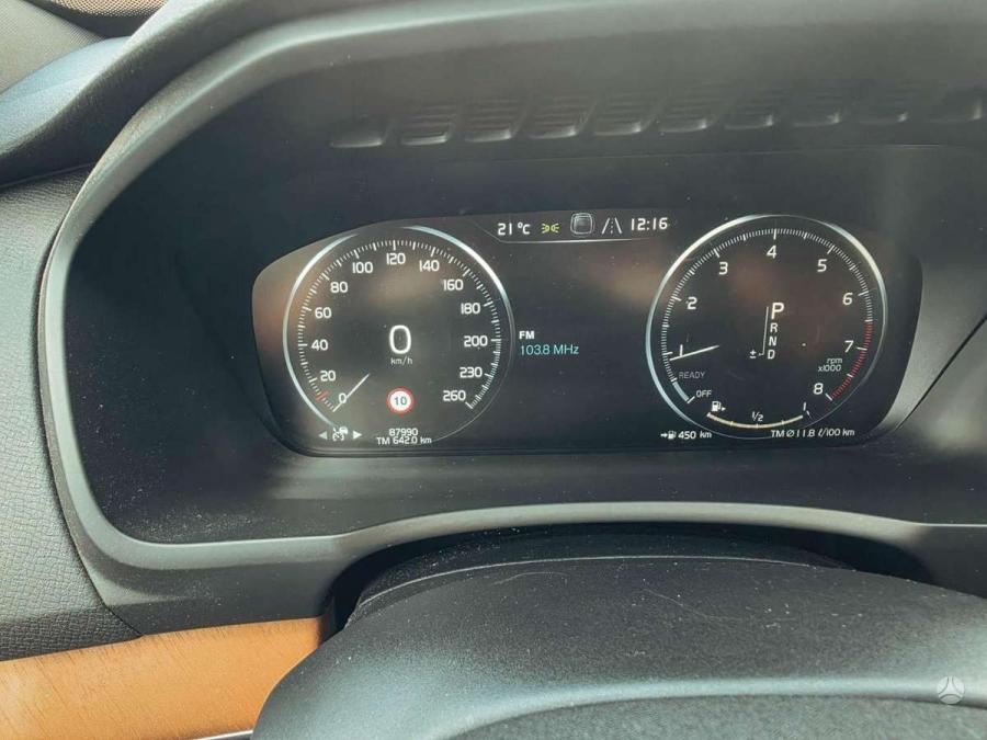 Blue Volvo XC90 2018 in Vilnius, with an engine capacity of 1.97 L and mileage of 88 thousand km for 26200 €, photo 11 on AUTOMOTO.COM.LV