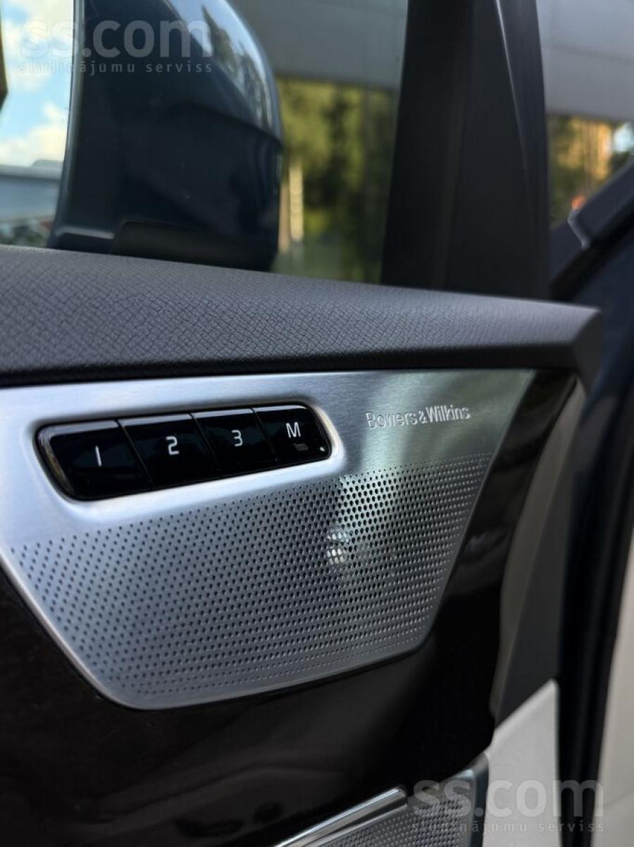 Zils Volvo XC90 2018 Rīga, ar dzinēja tilpumu 2.00 L un nobraukumu 157 tūkst. km par 32000 €, foto 20 vietnē AUTOMOTO.COM.LV