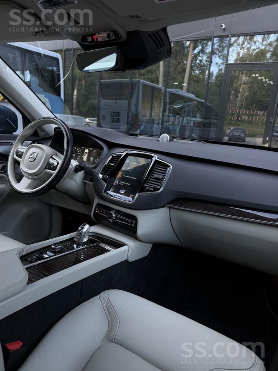 Zils Volvo XC90 2018 Rīga, ar dzinēja tilpumu 2.00 L un nobraukumu 157 tūkst. km par 32000 €, foto 23 vietnē AUTOMOTO.COM.LV