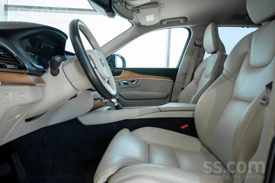 Zils Volvo XC90 2018 Rīga, ar dzinēja tilpumu 2.00 L un nobraukumu 183 tūkst. km par 26900 €, foto 8 vietnē AUTOMOTO.COM.LV