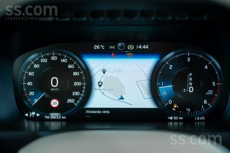 Zils Volvo XC90 2018 Rīga, ar dzinēja tilpumu 2.00 L un nobraukumu 183 tūkst. km par 26900 €, foto 15 vietnē AUTOMOTO.COM.LV