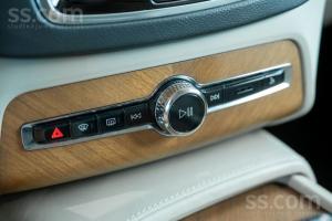 Zils Volvo XC90 2018 Rīga, ar dzinēja tilpumu 2.00 L un nobraukumu 183 tūkst. km par 26900 €, foto 16 vietnē AUTOMOTO.COM.LV