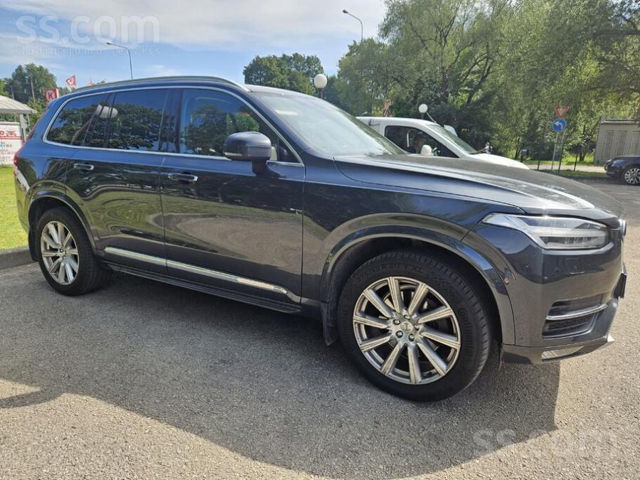 Blue Volvo XC90 2018 in Riga, with an engine capacity of 2.00 L and mileage of 230 thousand km for 21000 €, photo 3 on AUTOMOTO.COM.LV