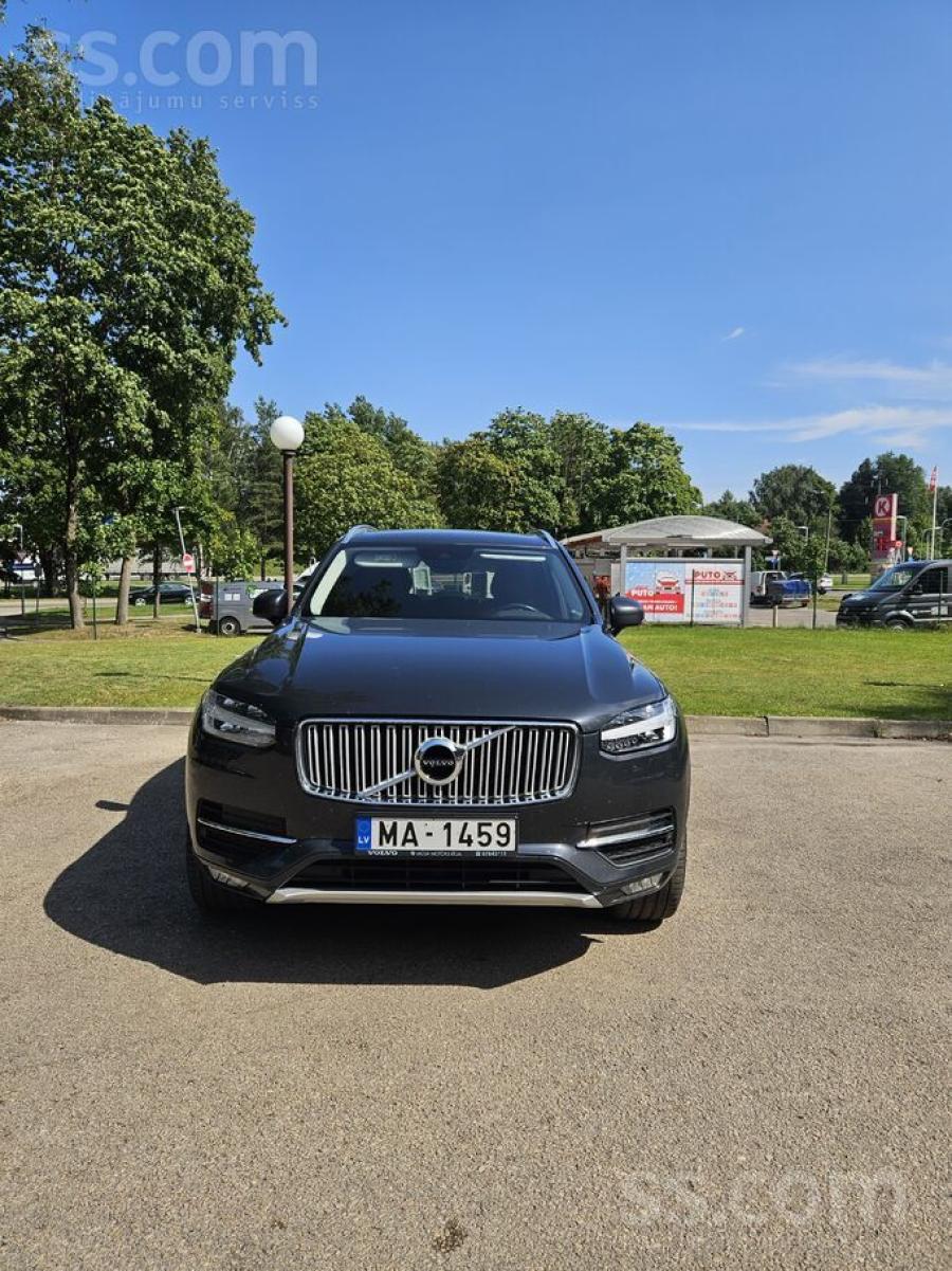 Blue Volvo XC90 2018 in Riga, with an engine capacity of 2.00 L and mileage of 230 thousand km for 21000 €, photo 4 on AUTOMOTO.COM.LV