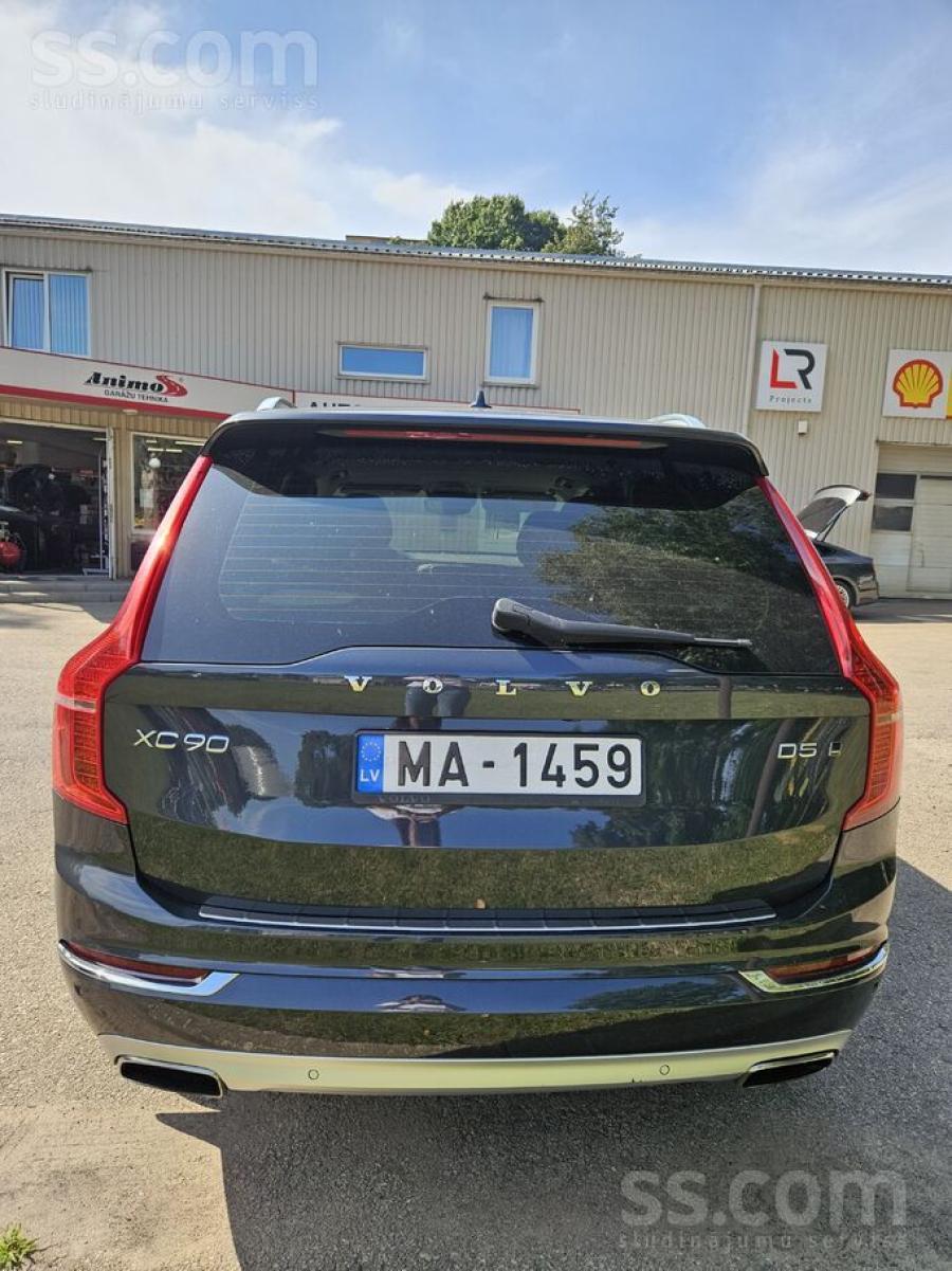 Blue Volvo XC90 2018 in Riga, with an engine capacity of 2.00 L and mileage of 230 thousand km for 21000 €, photo 5 on AUTOMOTO.COM.LV