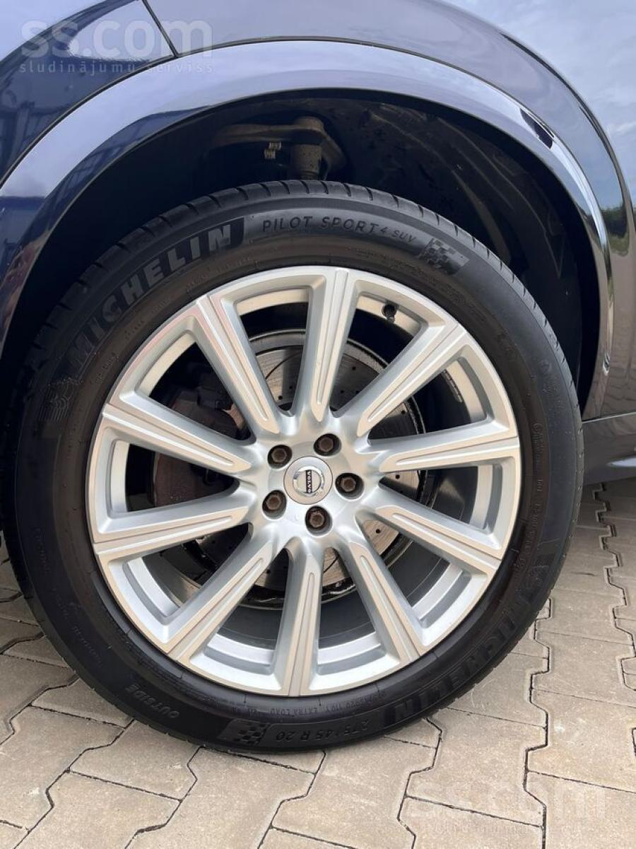 Zils Volvo XC90 2018 Rīga, ar dzinēja tilpumu 2.00 L un nobraukumu 183 tūkst. km par 23400 €, foto 4 vietnē AUTOMOTO.COM.LV