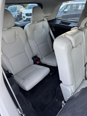 Zils Volvo XC90 2018 Tauragė, ar dzinēja tilpumu 2.00 L un nobraukumu 188 tūkst. km par 22700 €, foto 22 vietnē AUTOMOTO.COM.LV