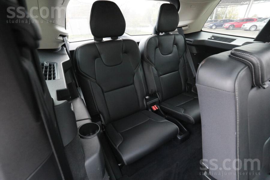 Zils Volvo XC90 2018 Rīga, ar dzinēja tilpumu 2.00 L un nobraukumu 222 tūkst. km par 21990 €, foto 12 vietnē AUTOMOTO.COM.LV