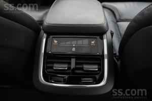Zils Volvo XC90 2018 Rīga, ar dzinēja tilpumu 2.00 L un nobraukumu 222 tūkst. km par 21990 €, foto 23 vietnē AUTOMOTO.COM.LV