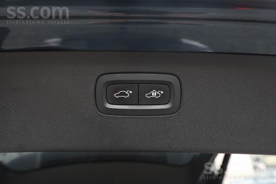 Zils Volvo XC90 2018 Rīga, ar dzinēja tilpumu 2.00 L un nobraukumu 222 tūkst. km par 21990 €, foto 27 vietnē AUTOMOTO.COM.LV