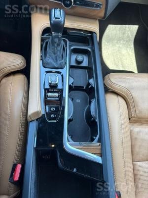 Zils Volvo XC90 2019 Rīga, ar dzinēja tilpumu 2.00 L un nobraukumu 99 tūkst. km par 33350 €, foto 12 vietnē AUTOMOTO.COM.LV