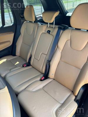 Zils Volvo XC90 2019 Rīga, ar dzinēja tilpumu 2.00 L un nobraukumu 99 tūkst. km par 33350 €, foto 17 vietnē AUTOMOTO.COM.LV