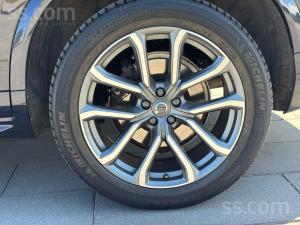 Zils Volvo XC90 2019 Rīga, ar dzinēja tilpumu 2.00 L un nobraukumu 99 tūkst. km par 33350 €, foto 24 vietnē AUTOMOTO.COM.LV