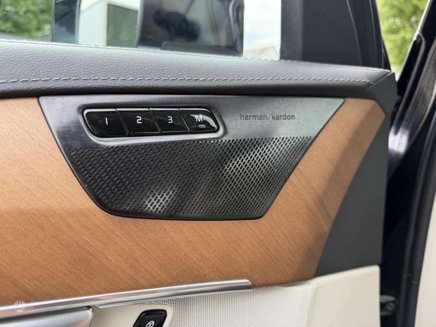 Zils Volvo XC90 2019 Šakiai, ar dzinēja tilpumu 1.97 L un nobraukumu 146 tūkst. km par 25000 €, foto 12 vietnē AUTOMOTO.COM.LV
