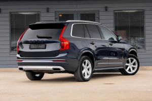 Blue Volvo XC90 2019 in Jelgava, with an engine capacity of 2.00 L and mileage of 210 thousand km for 24450 €, photo 5 on AUTOMOTO.COM.LV