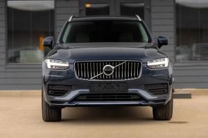 Blue Volvo XC90 2019 in Jelgava, with an engine capacity of 2.00 L and mileage of 210 thousand km for 24450 €, photo 6 on AUTOMOTO.COM.LV