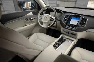Blue Volvo XC90 2019 in Jelgava, with an engine capacity of 2.00 L and mileage of 210 thousand km for 24450 €, photo 9 on AUTOMOTO.COM.LV