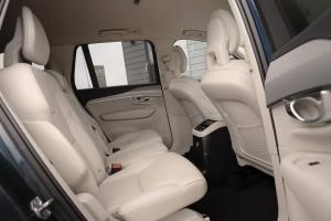 Blue Volvo XC90 2019 in Jelgava, with an engine capacity of 2.00 L and mileage of 210 thousand km for 24450 €, photo 11 on AUTOMOTO.COM.LV
