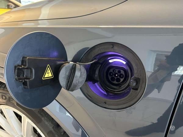 Blue Volvo XC90 2019 in Siauliai, with an engine capacity of 1.97 L and mileage of 119 thousand km for 30600 €, photo 9 on AUTOMOTO.COM.LV
