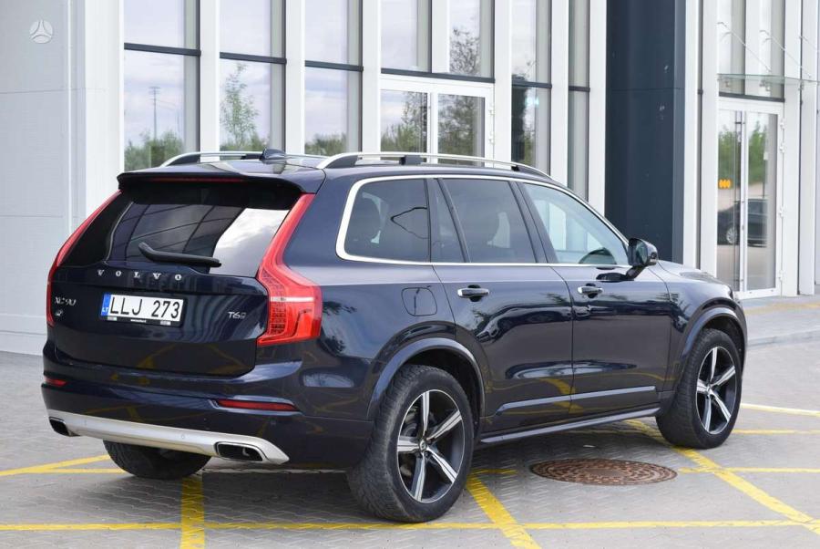 Blue Volvo XC90 2019 in Vilnius, with an engine capacity of 2.00 L and mileage of 228 thousand km for 16350 €, photo 5 on AUTOMOTO.COM.LV