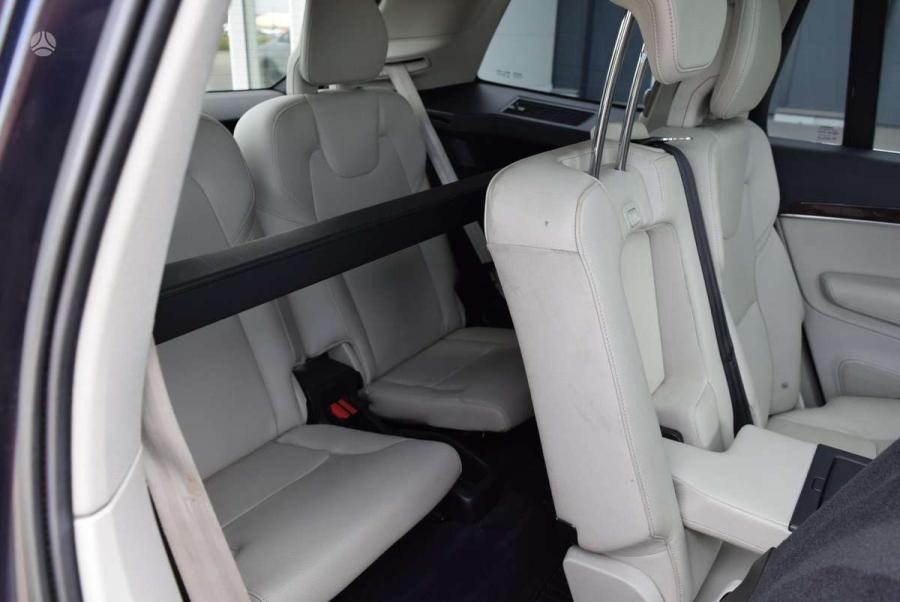 Blue Volvo XC90 2019 in Vilnius, with an engine capacity of 2.00 L and mileage of 228 thousand km for 16350 €, photo 12 on AUTOMOTO.COM.LV
