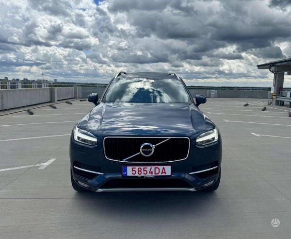 Blue Volvo XC90 2019 in Vilnius, with an engine capacity of 2.00 L and mileage of 296 thousand km for 17300 €, photo 8 on AUTOMOTO.COM.LV