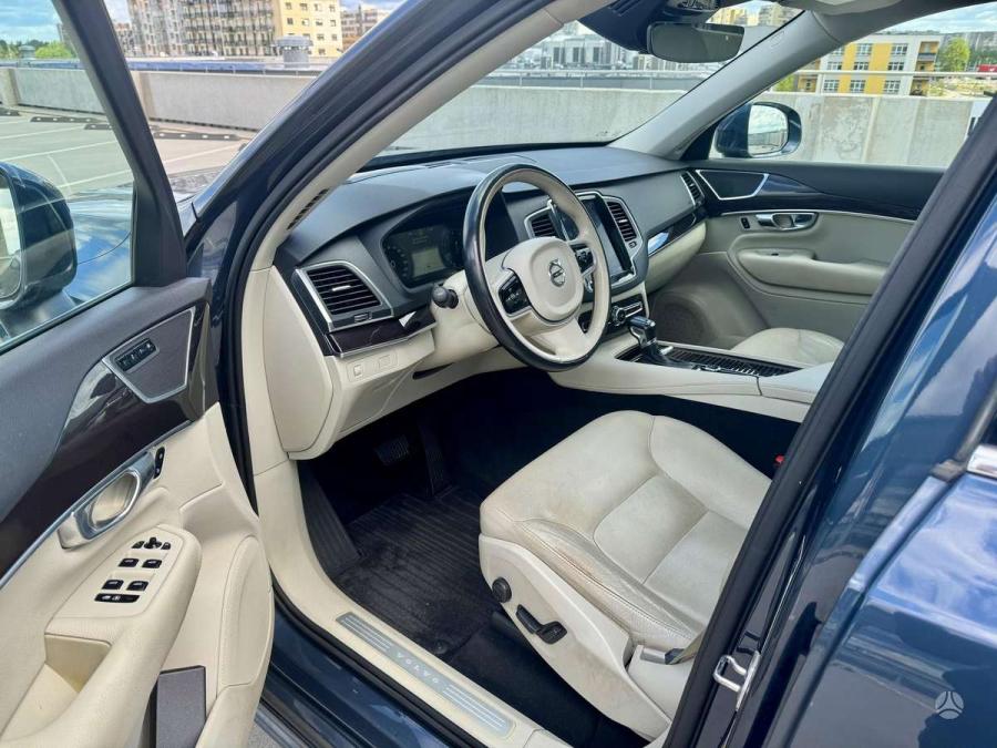 Blue Volvo XC90 2019 in Vilnius, with an engine capacity of 2.00 L and mileage of 296 thousand km for 17300 €, photo 11 on AUTOMOTO.COM.LV