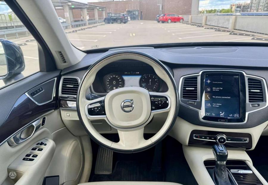 Blue Volvo XC90 2019 in Vilnius, with an engine capacity of 2.00 L and mileage of 296 thousand km for 17300 €, photo 13 on AUTOMOTO.COM.LV
