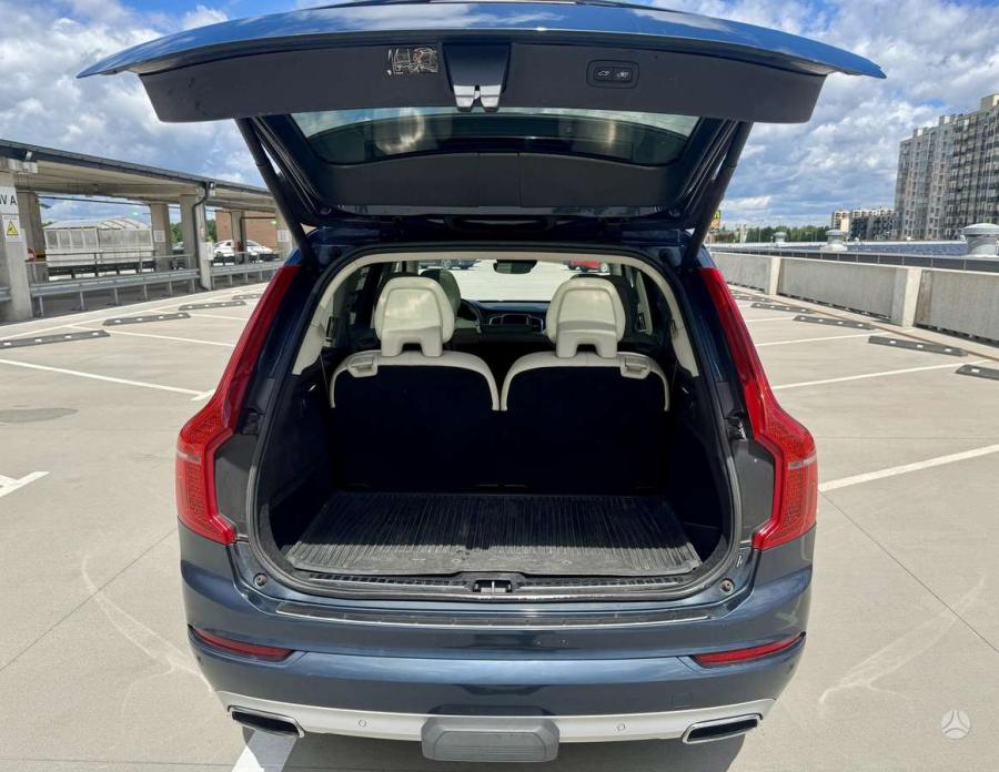 Blue Volvo XC90 2019 in Vilnius, with an engine capacity of 2.00 L and mileage of 296 thousand km for 17300 €, photo 20 on AUTOMOTO.COM.LV