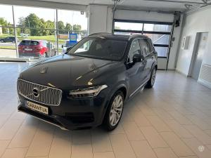Blue Volvo XC90 2019 in Siauliai, with an engine capacity of 1.97 L and mileage of 120 thousand km for 29900 €, photo 4 on AUTOMOTO.COM.LV