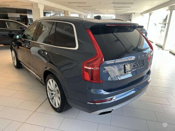 Blue Volvo XC90 2019 in Siauliai, with an engine capacity of 1.97 L and mileage of 120 thousand km for 29900 €, photo 5 on AUTOMOTO.COM.LV