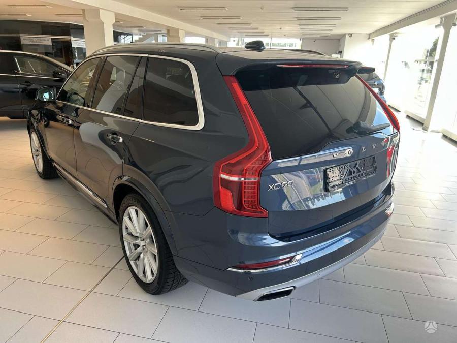 Blue Volvo XC90 2019 in Siauliai, with an engine capacity of 1.97 L and mileage of 120 thousand km for 29900 €, photo 5 on AUTOMOTO.COM.LV