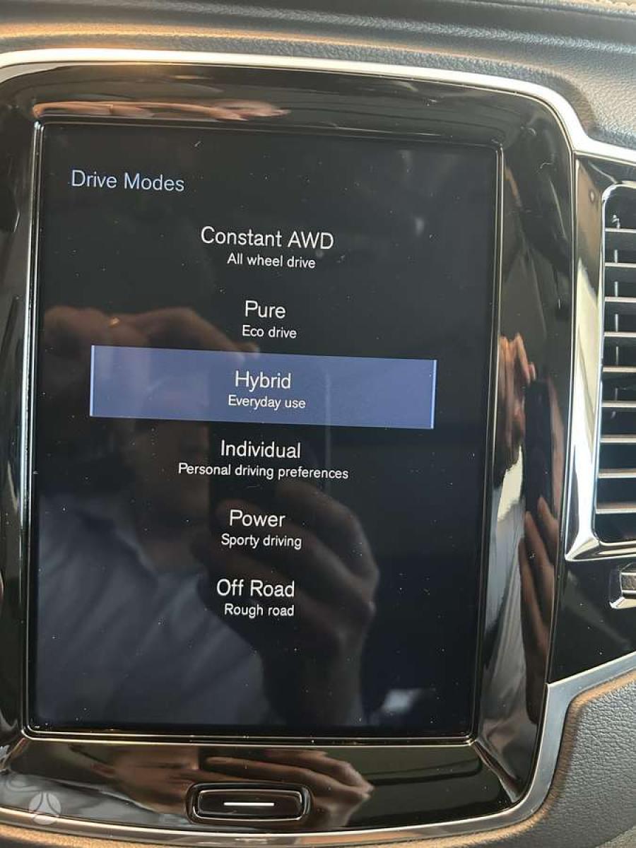 Blue Volvo XC90 2019 in Siauliai, with an engine capacity of 1.97 L and mileage of 120 thousand km for 29500 €, photo 30 on AUTOMOTO.COM.LV