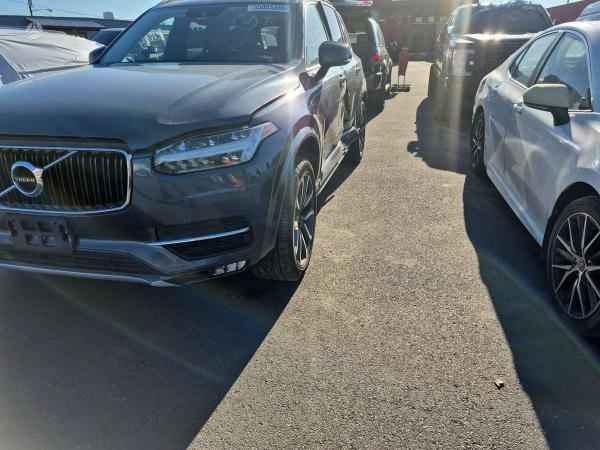 Zils Volvo XC90 2019 Klaipėda, ar dzinēja tilpumu 1.97 L un nobraukumu 140 tūkst. km par 12200 €, foto 3 vietnē AUTOMOTO.COM.LV