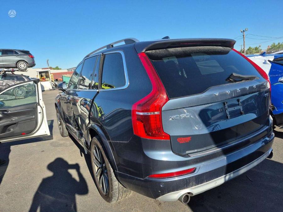 Blue Volvo XC90 2019 in Klaipeda, with an engine capacity of 1.97 L and mileage of 140 thousand km for 12200 €, photo 11 on AUTOMOTO.COM.LV