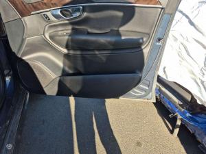 Blue Volvo XC90 2019 in Klaipeda, with an engine capacity of 1.97 L and mileage of 140 thousand km for 12200 €, photo 24 on AUTOMOTO.COM.LV