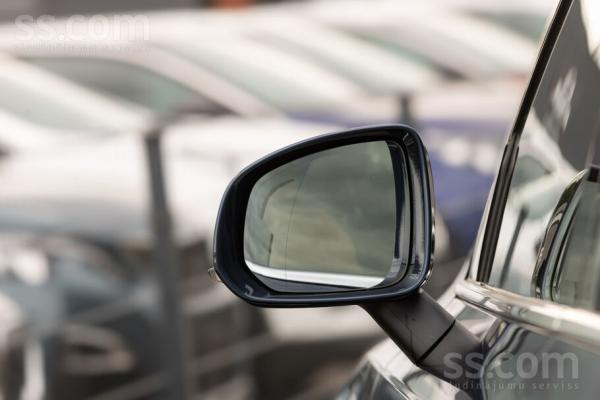 Zils Volvo XC90 2019 Jelgava, ar dzinēja tilpumu 2.00 L un nobraukumu 0 tūkst. km par 21950 €, foto 8 vietnē AUTOMOTO.COM.LV