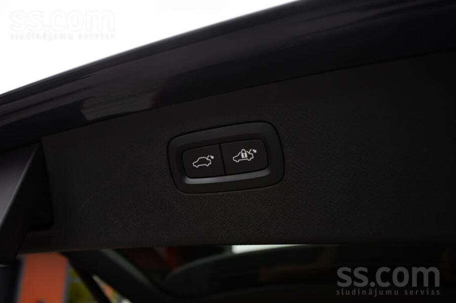 Zils Volvo XC90 2019 Jelgava, ar dzinēja tilpumu 2.00 L un nobraukumu 0 tūkst. km par 21950 €, foto 19 vietnē AUTOMOTO.COM.LV