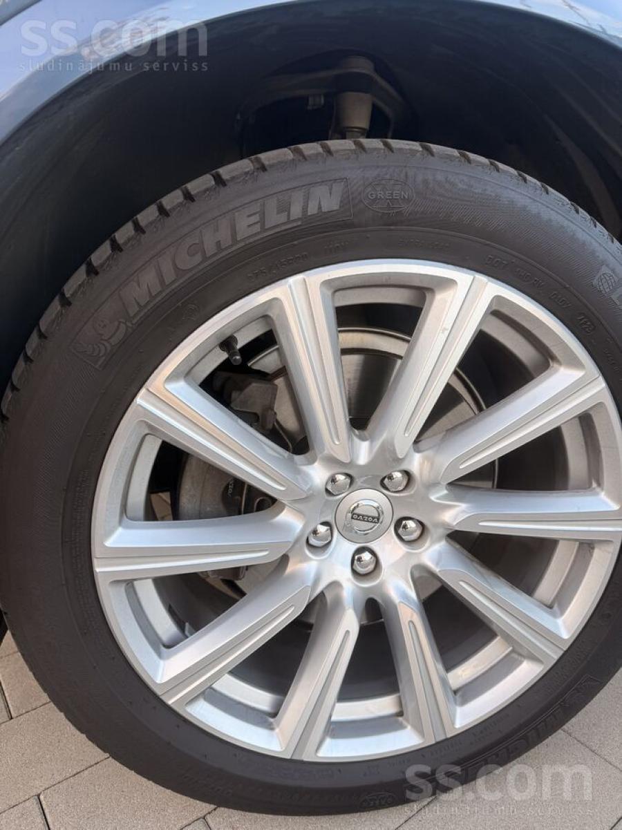 Zils Volvo XC90 2019 Jelgava, ar dzinēja tilpumu 2.00 L un nobraukumu 155 tūkst. km par 28900 €, foto 14 vietnē AUTOMOTO.COM.LV