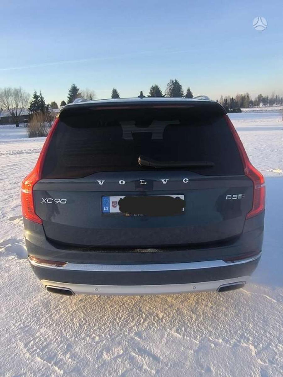 Blue Volvo XC90 2020 in Taurage, with an engine capacity of 2.00 L and mileage of 164 thousand km for 27200 €, photo 4 on AUTOMOTO.COM.LV
